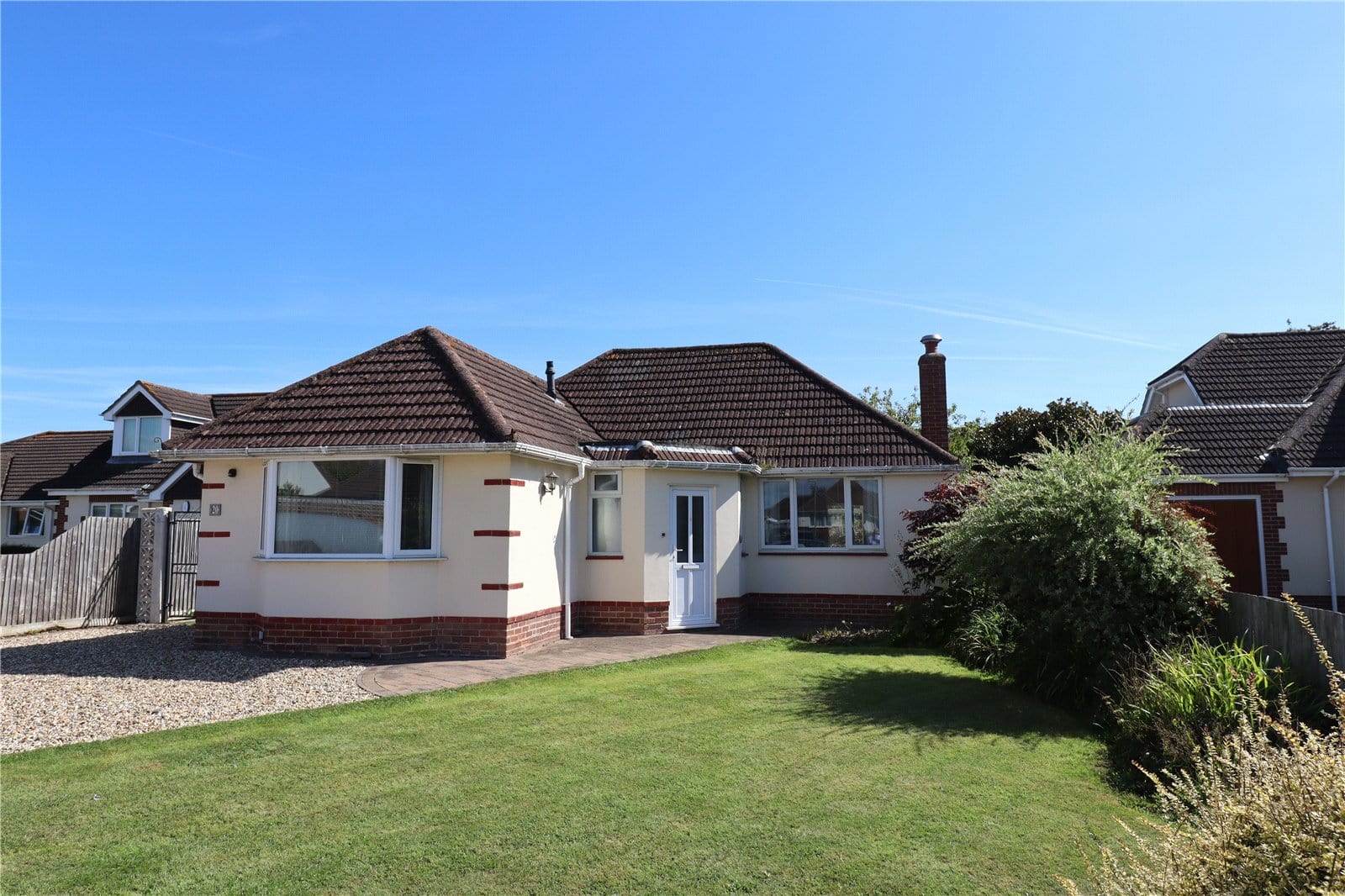 2 bed bungalow for sale in Durland Close, New Milton, Hampshire, BH25 ...
