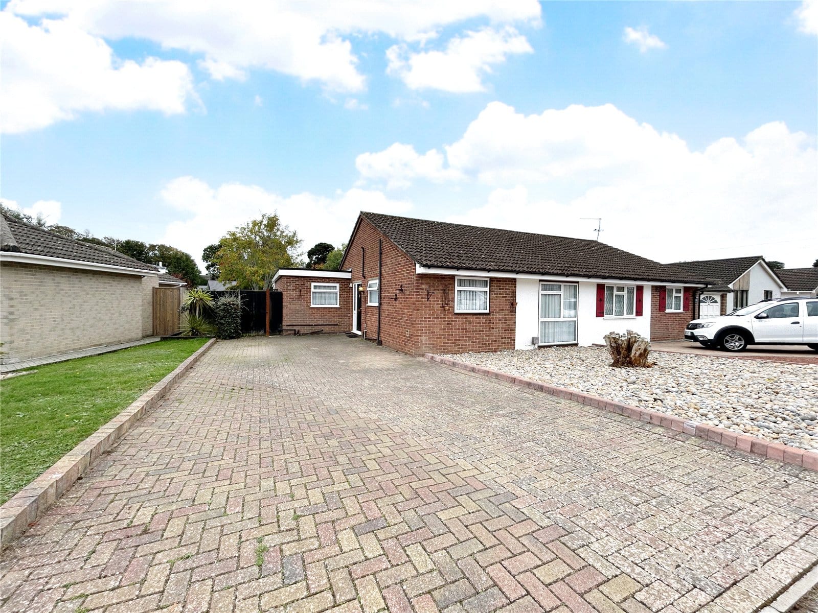 3 bed bungalow for sale in The Meadway, Highcliffe, Christchurch ...