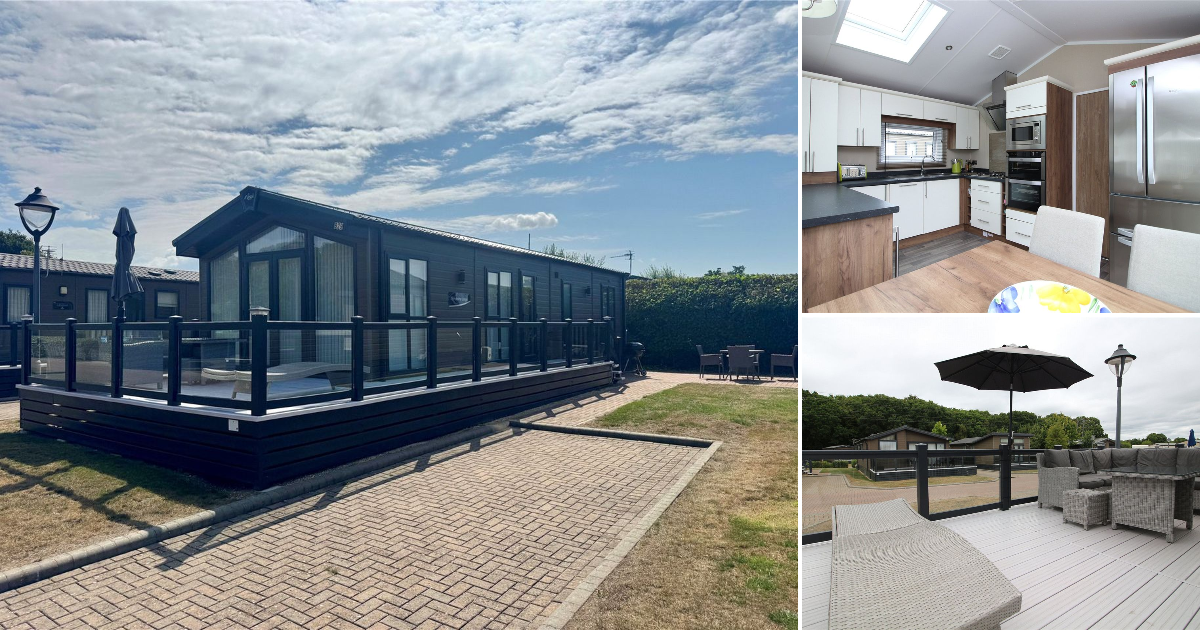2 bed park home for sale in Hoburne Bashley, New Milton, Hampshire ...